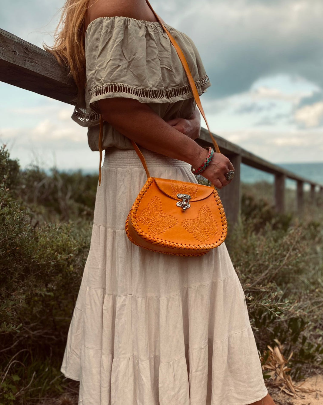 HANDMADE and hand tooled vintage style leather products from Mexico ...